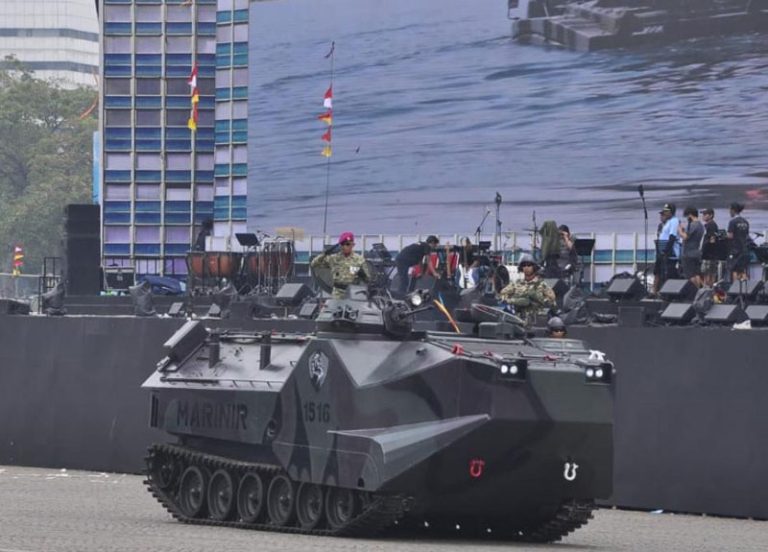 Ranpur Amfibi jadi daya tarik gladi bersih HUT ke-80 TNI – Majalah ...
